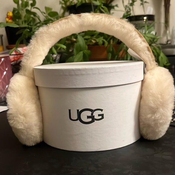 UGG | Other | Ugg Earmuffs | Poshmark